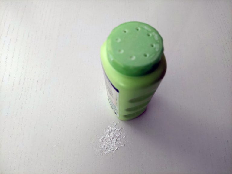 15 Powerful Ways to Get Rid of Ants Naturally - DailyHomeSafety